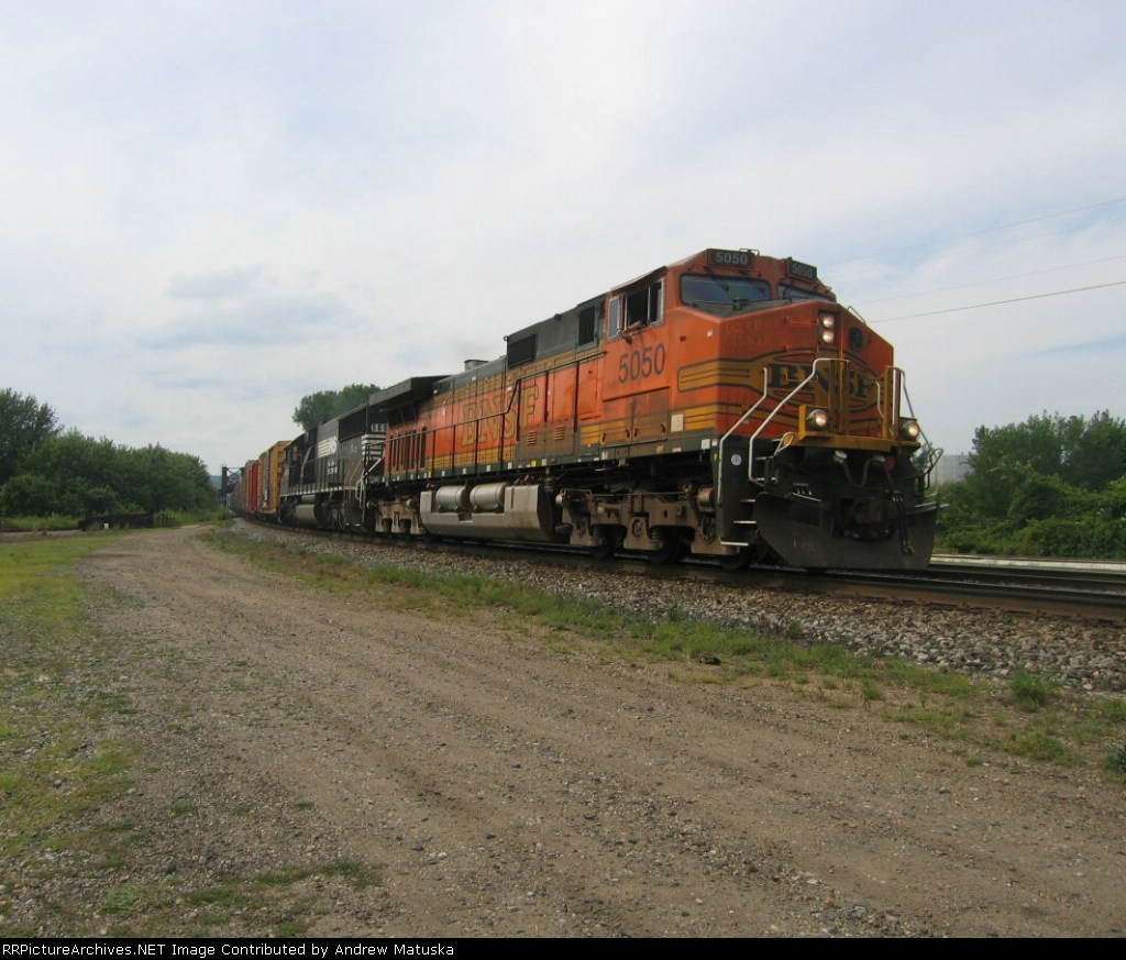 BNSF 5005